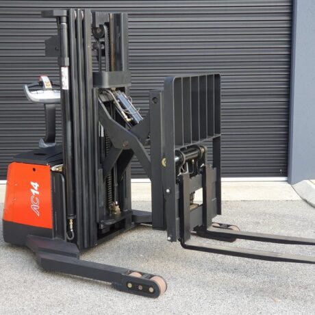 Heli semi electric self loading stacker | Allied Forklifts